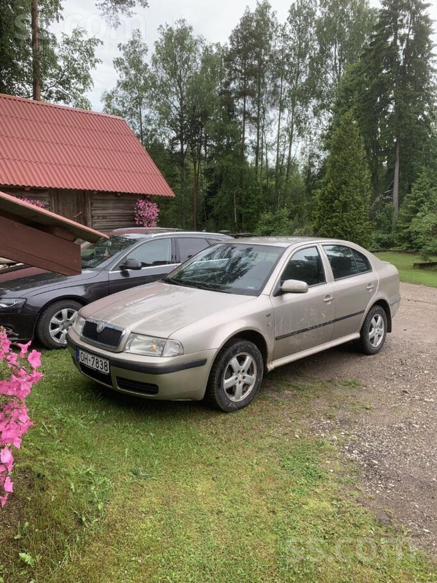 Brown Skoda Octavia 2004 in Riga, with an engine capacity of 1.80 L and mileage of 279 thousand km for 1500 €, photo 1 on AUTOMOTO.COM.LV