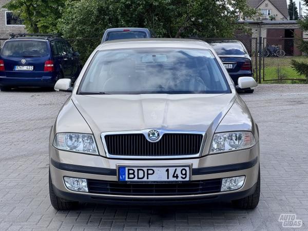 Brown Skoda Octavia 2005 in Kretinga, with an engine capacity of 1.60 L and mileage of 138 thousand km for 1250 €, photo 2 on AUTOMOTO.COM.LV