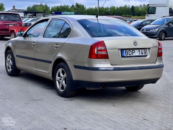 Brown Skoda Octavia 2005 in Kretinga, with an engine capacity of 1.60 L and mileage of 138 thousand km for 1250 €, photo 7 on AUTOMOTO.COM.LV