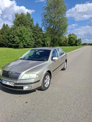Brūns Skoda Octavia 2005 Panevēža, ar dzinēja tilpumu 1.90 L un nobraukumu 595 tūkst. km par 1630 €, foto  vietnē AUTOMOTO.COM.LV