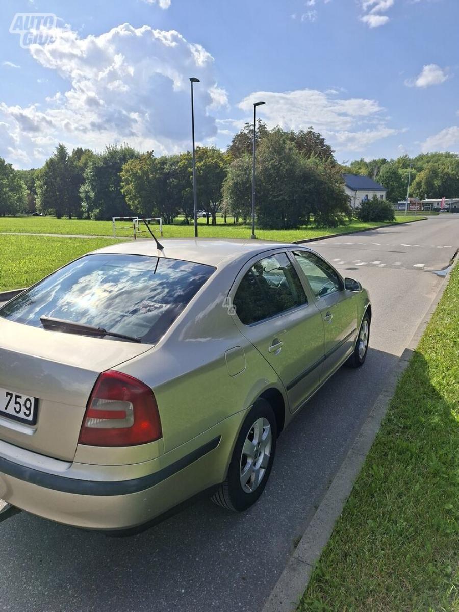 Brūns Skoda Octavia 2005 Panevēža, ar dzinēja tilpumu 1.90 L un nobraukumu 595 tūkst. km par 1630 €, foto 4 vietnē AUTOMOTO.COM.LV