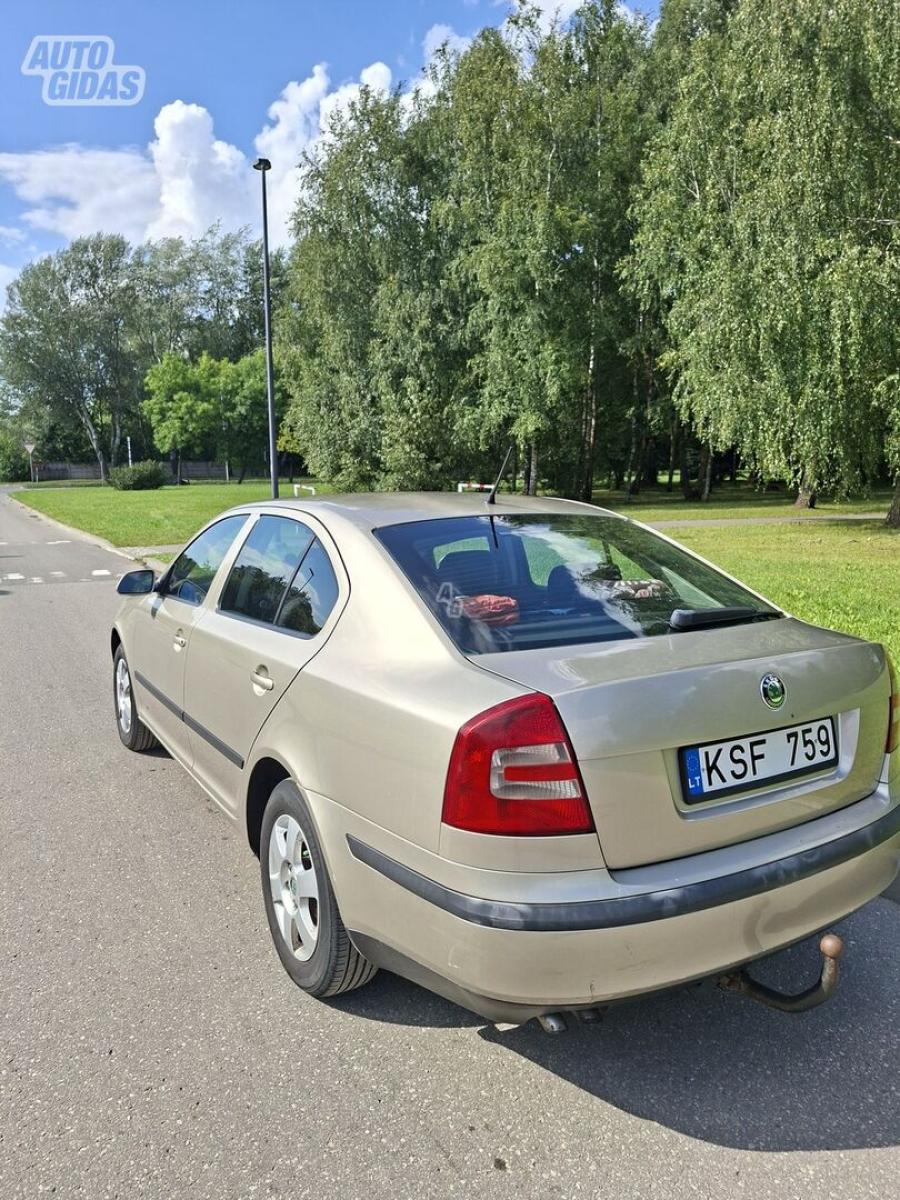 Brūns Skoda Octavia 2005 Panevēža, ar dzinēja tilpumu 1.90 L un nobraukumu 595 tūkst. km par 1630 €, foto 5 vietnē AUTOMOTO.COM.LV