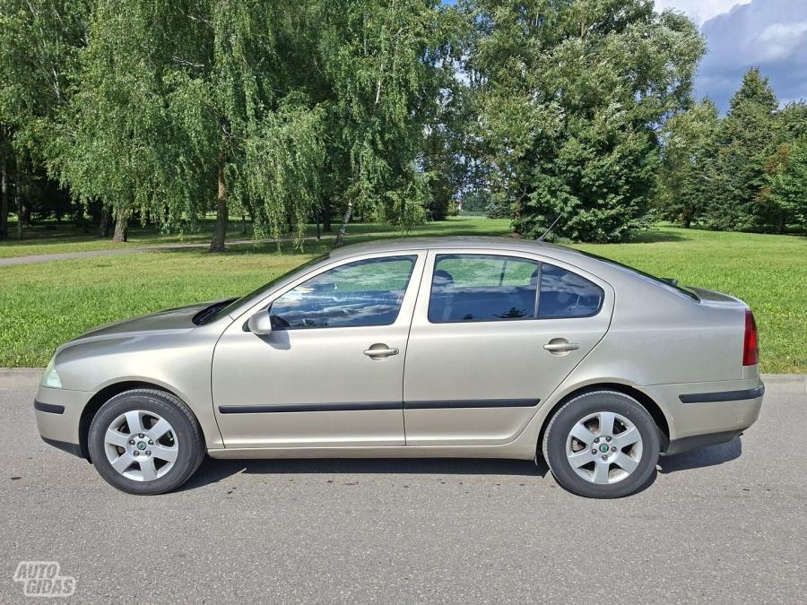 Brūns Skoda Octavia 2005 Panevēža, ar dzinēja tilpumu 1.90 L un nobraukumu 595 tūkst. km par 1630 €, foto 6 vietnē AUTOMOTO.COM.LV