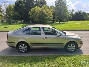 Brūns Skoda Octavia 2005 Panevēža, ar dzinēja tilpumu 1.90 L un nobraukumu 595 tūkst. km par 1630 €, foto 7 vietnē AUTOMOTO.COM.LV
