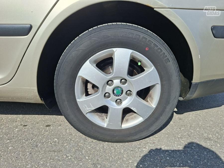Brūns Skoda Octavia 2005 Panevēža, ar dzinēja tilpumu 1.90 L un nobraukumu 595 tūkst. km par 1630 €, foto 8 vietnē AUTOMOTO.COM.LV
