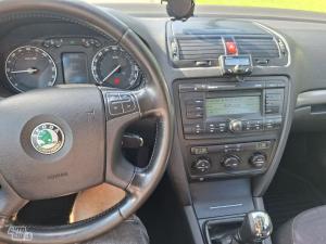Brūns Skoda Octavia 2005 Panevēža, ar dzinēja tilpumu 1.90 L un nobraukumu 595 tūkst. km par 1630 €, foto 11 vietnē AUTOMOTO.COM.LV