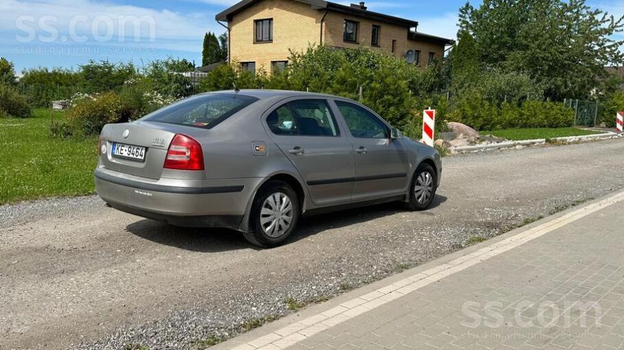Brown Skoda Octavia 2007 in Riga, with an engine capacity of 1.90 L and mileage of 290 thousand km for 1500 €, photo 3 on AUTOMOTO.COM.LV