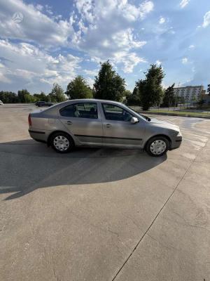 Brown Skoda Octavia 2007 in Panevezys, with an engine capacity of 1.90 L and mileage of 298 thousand km for 1385 €, photo 4 on AUTOMOTO.COM.LV