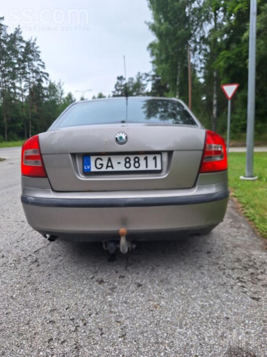 Brūns Skoda Octavia 2007 Valka, ar dzinēja tilpumu 1.60 L un nobraukumu 393 tūkst. km par 520 €, foto 7 vietnē AUTOMOTO.COM.LV