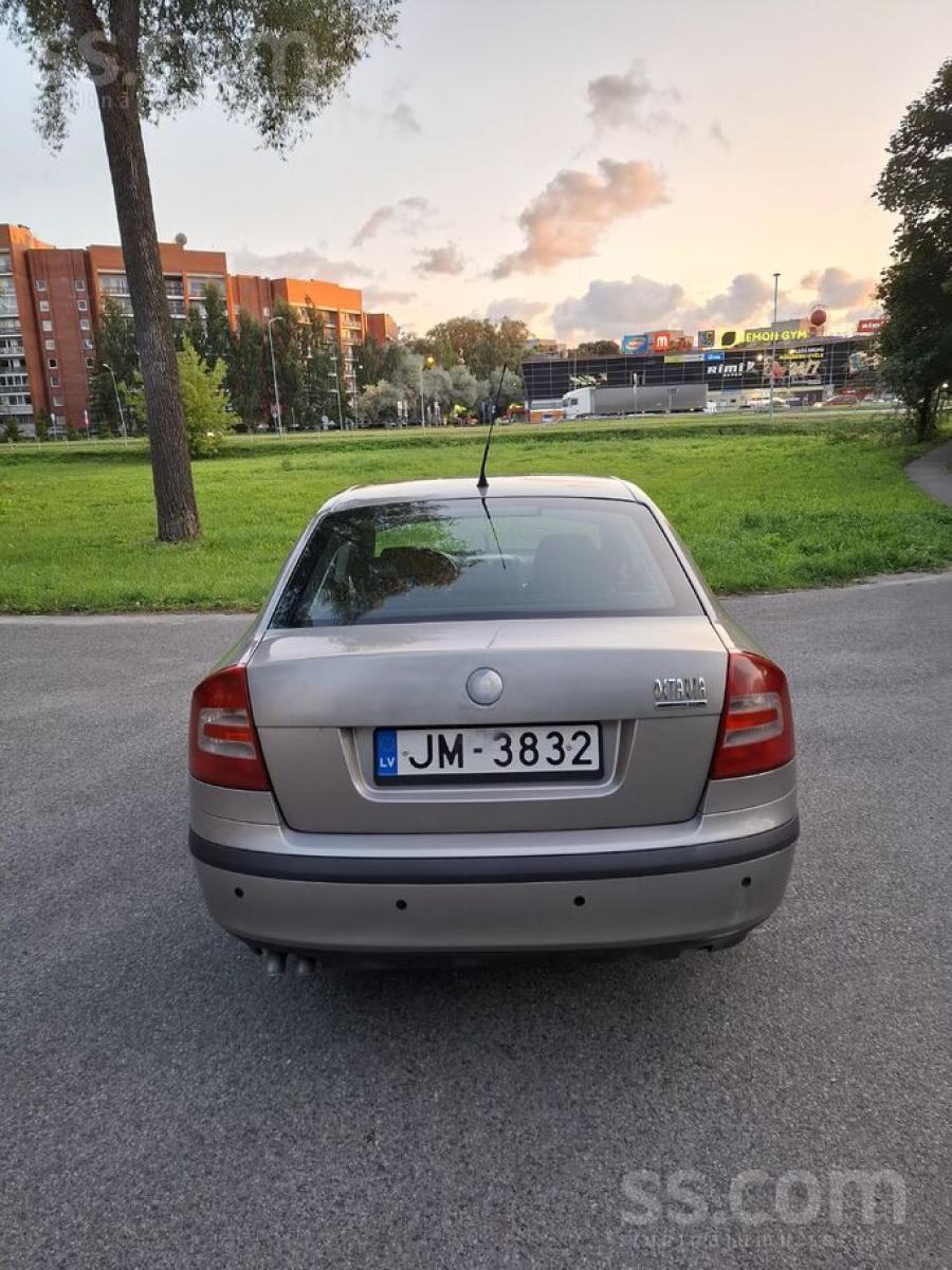 Brūns Skoda Octavia 2007 Rīga, ar dzinēja tilpumu 2.00 L un nobraukumu 340 tūkst. km par 850 €, foto 5 vietnē AUTOMOTO.COM.LV