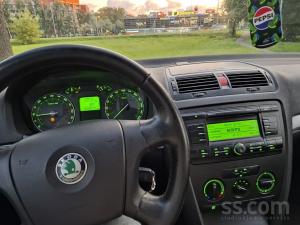Brūns Skoda Octavia 2007 Rīga, ar dzinēja tilpumu 2.00 L un nobraukumu 340 tūkst. km par 850 €, foto 8 vietnē AUTOMOTO.COM.LV