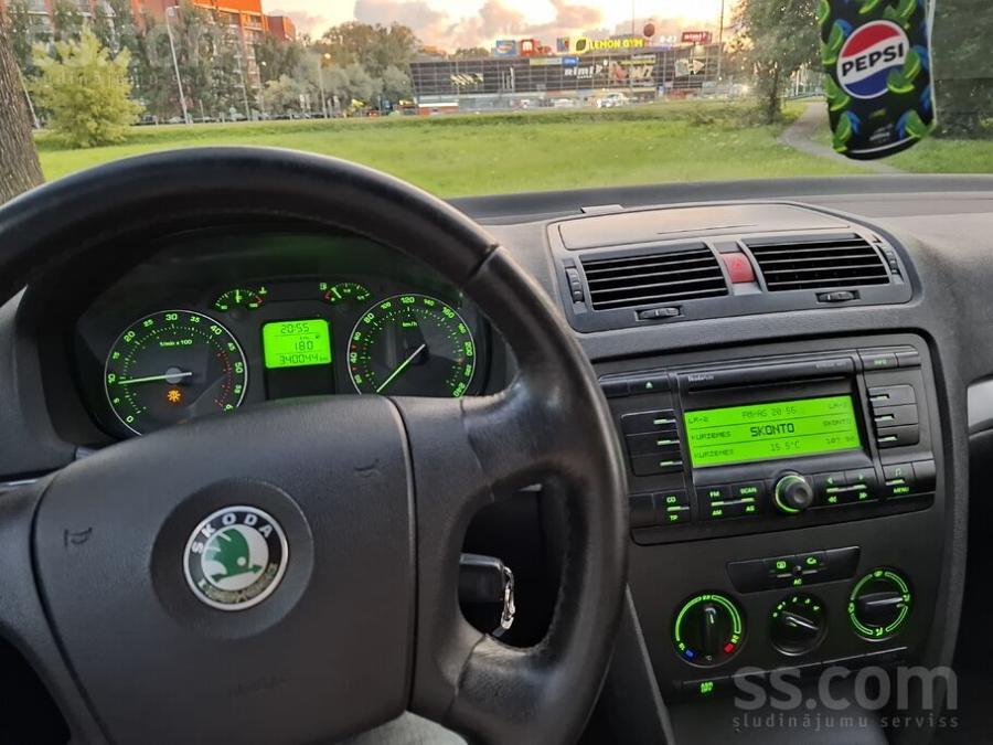 Brūns Skoda Octavia 2007 Rīga, ar dzinēja tilpumu 2.00 L un nobraukumu 340 tūkst. km par 850 €, foto 8 vietnē AUTOMOTO.COM.LV