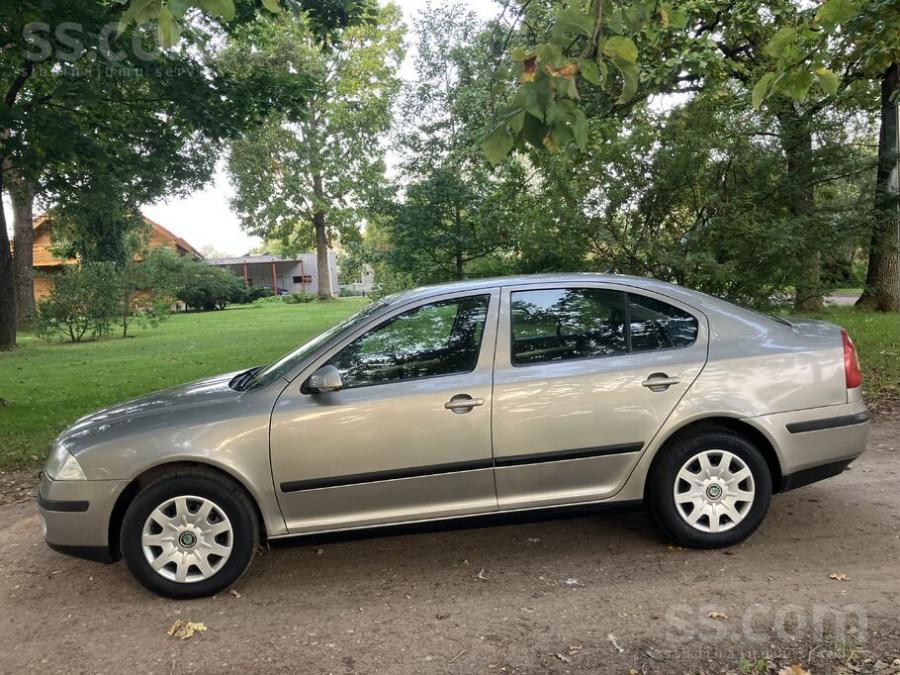 Brown Skoda Octavia 2008 in Jelgava, with an engine capacity of 1.90 L and mileage of 226 thousand km for 1490 €, photo 5 on AUTOMOTO.COM.LV