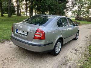 Brown Skoda Octavia 2008 in Jelgava, with an engine capacity of 1.90 L and mileage of 226 thousand km for 1490 €, photo 6 on AUTOMOTO.COM.LV