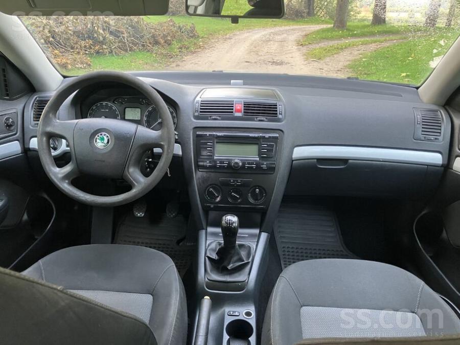 Brown Skoda Octavia 2008 in Jelgava, with an engine capacity of 1.90 L and mileage of 226 thousand km for 1490 €, photo 12 on AUTOMOTO.COM.LV
