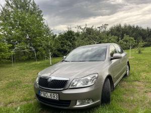 Brūns Skoda Octavia 2012 Viļņa, ar dzinēja tilpumu 1.20 L un nobraukumu 256 tūkst. km par 3000 €, foto  vietnē AUTOMOTO.COM.LV