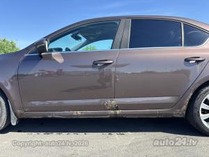 Brūns Skoda Octavia 2013 Tallina, ar dzinēja tilpumu 1.40 L un nobraukumu 312 tūkst. km par 2500 €, foto 9 vietnē AUTOMOTO.COM.LV