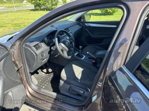 Brūns Skoda Octavia 2013 Tallina, ar dzinēja tilpumu 1.40 L un nobraukumu 312 tūkst. km par 2500 €, foto 12 vietnē AUTOMOTO.COM.LV