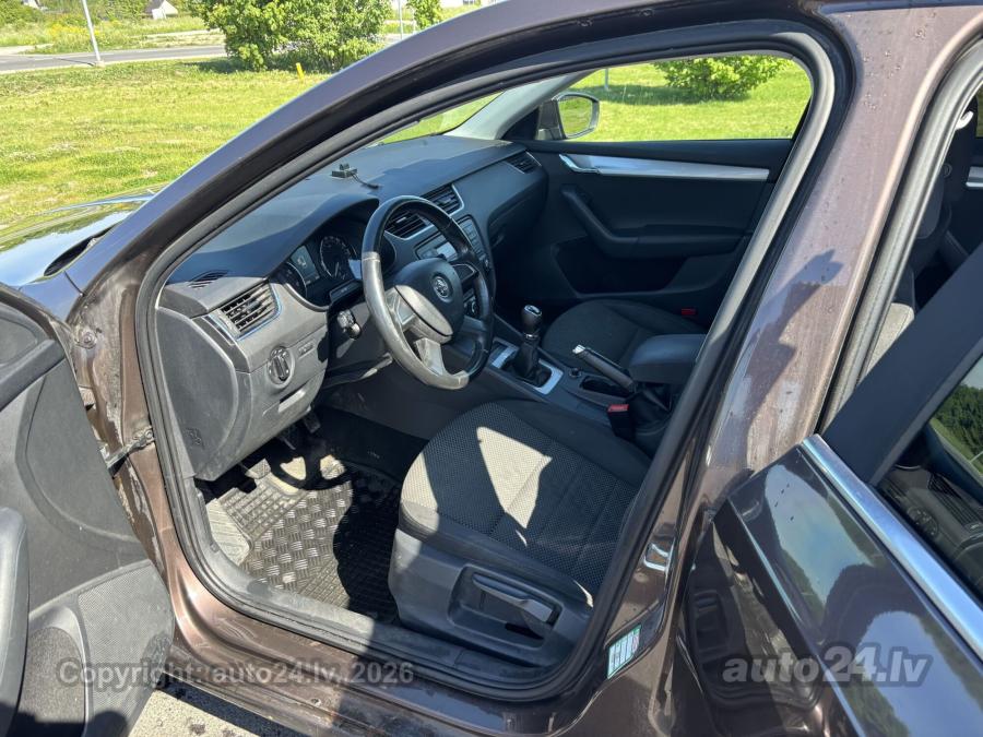 Brūns Skoda Octavia 2013 Tallina, ar dzinēja tilpumu 1.40 L un nobraukumu 312 tūkst. km par 2500 €, foto 12 vietnē AUTOMOTO.COM.LV