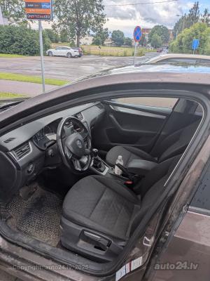Brūns Skoda Octavia 2013 Viljandi, ar dzinēja tilpumu 1.40 L un nobraukumu 355 tūkst. km par 3500 €, foto 3 vietnē AUTOMOTO.COM.LV