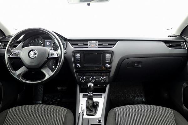 Brown Skoda Octavia 2013 in Tallinn, with an engine capacity of 1.40 L and mileage of 165 thousand km for 4999 €, photo 5 on AUTOMOTO.COM.LV