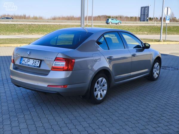 Brown Skoda Octavia 2014 in Vilnius, with an engine capacity of 1.60 L and mileage of 142 thousand km for 5600 €, photo 4 on AUTOMOTO.COM.LV