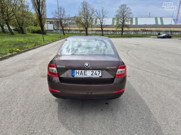 Brown Skoda Octavia 2014 in Klaipeda, with an engine capacity of 2.00 L and mileage of 100 thousand km for 8000 €, photo 5 on AUTOMOTO.COM.LV