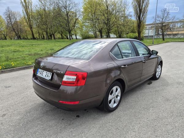 Brown Skoda Octavia 2014 in Klaipeda, with an engine capacity of 2.00 L and mileage of 100 thousand km for 8000 €, photo 6 on AUTOMOTO.COM.LV