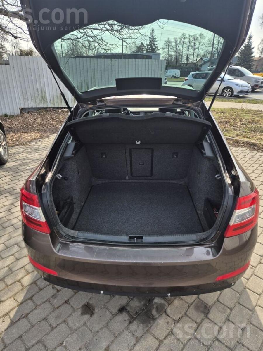 Brown Skoda Octavia 2014 in Riga, with an engine capacity of 1.60 L and mileage of 232 thousand km for 5750 €, photo 7 on AUTOMOTO.COM.LV