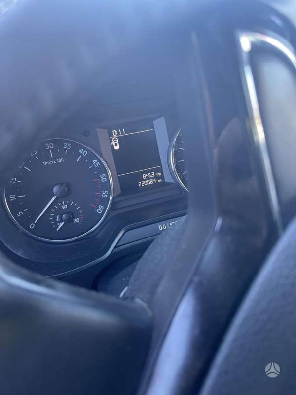 Brūns Skoda Octavia 2014 Marijampole, ar dzinēja tilpumu 1.60 L un nobraukumu 220 tūkst. km par 4800 €, foto 4 vietnē AUTOMOTO.COM.LV