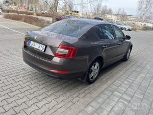 Brūns Skoda Octavia 2014 Rīga, ar dzinēja tilpumu 1.60 L un nobraukumu 271 tūkst. km par 6350 €, foto 4 vietnē AUTOMOTO.COM.LV