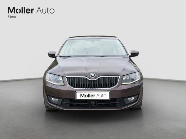 Brown Skoda Octavia 2015 in Parnu, with an engine capacity of 1.40 L and mileage of 219 thousand km for 9450 €, photo 3 on AUTOMOTO.COM.LV