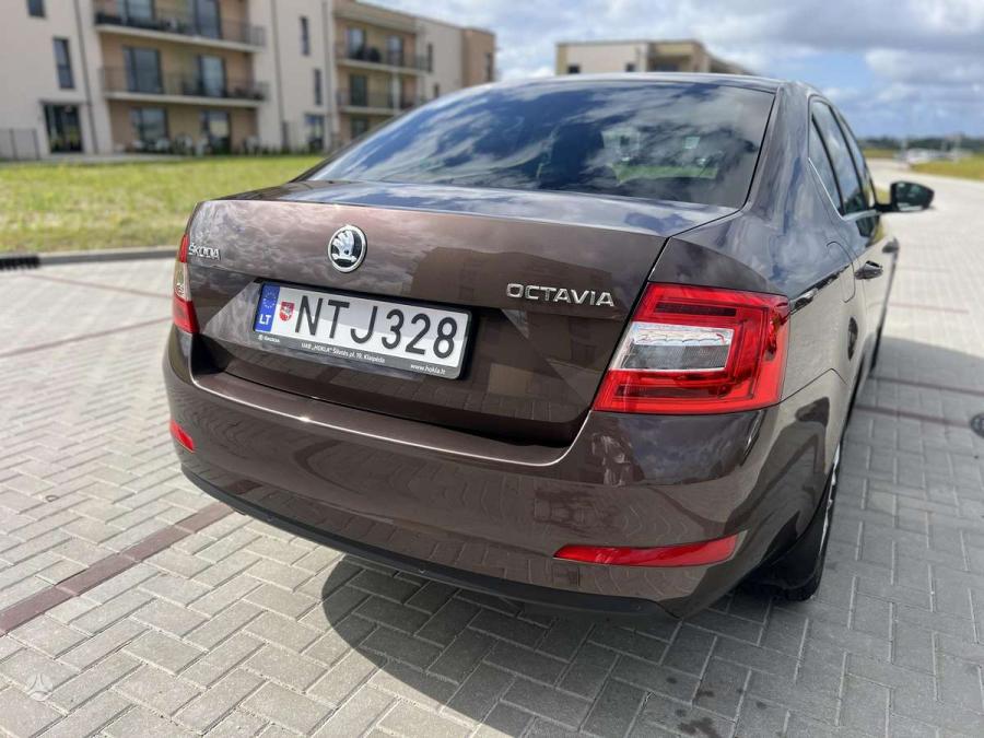 Brown Skoda Octavia 2016 in Klaipeda, with an engine capacity of 1.40 L and mileage of 135 thousand km for 11300 €, photo 8 on AUTOMOTO.COM.LV