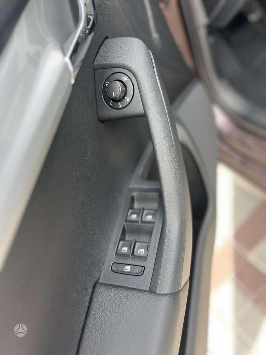 Brown Skoda Octavia 2016 in Klaipeda, with an engine capacity of 1.40 L and mileage of 135 thousand km for 11300 €, photo 25 on AUTOMOTO.COM.LV