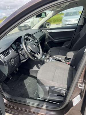 Brown Skoda Octavia 2016 in Klaipeda, with an engine capacity of 1.40 L and mileage of 135 thousand km for 11300 €, photo 26 on AUTOMOTO.COM.LV