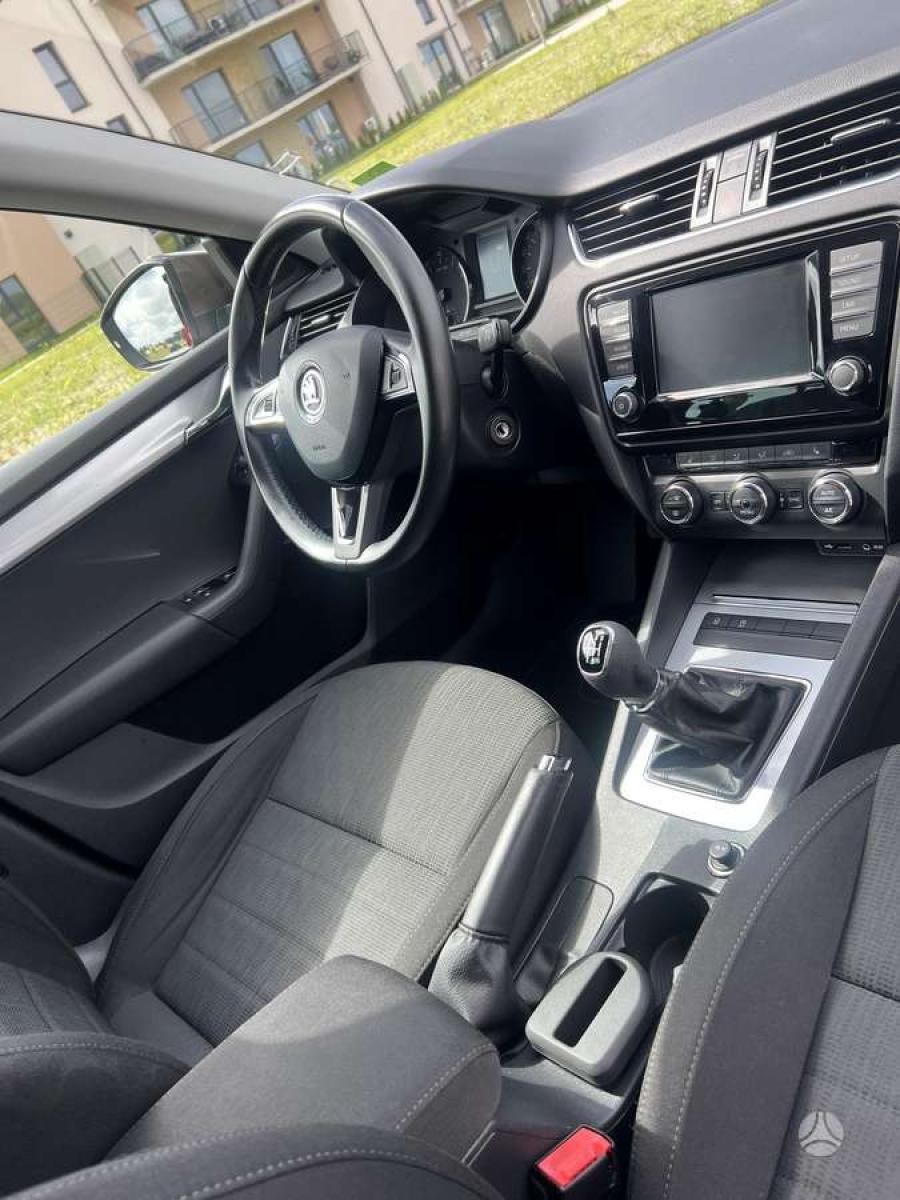 Brown Skoda Octavia 2016 in Klaipeda, with an engine capacity of 1.40 L and mileage of 135 thousand km for 11300 €, photo 27 on AUTOMOTO.COM.LV