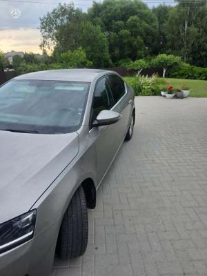 Brown Skoda Octavia 2017 in Kaisiadorys, with an engine capacity of 1.60 L and mileage of 352 thousand km for 4500 €, photo 4 on AUTOMOTO.COM.LV