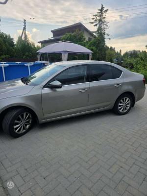Brown Skoda Octavia 2017 in Kaisiadorys, with an engine capacity of 1.60 L and mileage of 352 thousand km for 4500 €, photo 5 on AUTOMOTO.COM.LV