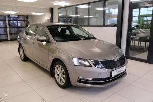 Brown Skoda Octavia 2018 in Vilnius, with an engine capacity of 1.60 L and mileage of 119 thousand km for 11600 €, photo 3 on AUTOMOTO.COM.LV
