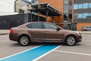 Brown Skoda Octavia 2018 in Vilnius, with an engine capacity of 1.00 L and mileage of 156 thousand km for 8900 €, photo 7 on AUTOMOTO.COM.LV