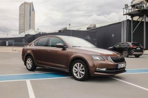 Brown Skoda Octavia 2018 in Vilnius, with an engine capacity of 1.00 L and mileage of 156 thousand km for 8900 €, photo 8 on AUTOMOTO.COM.LV