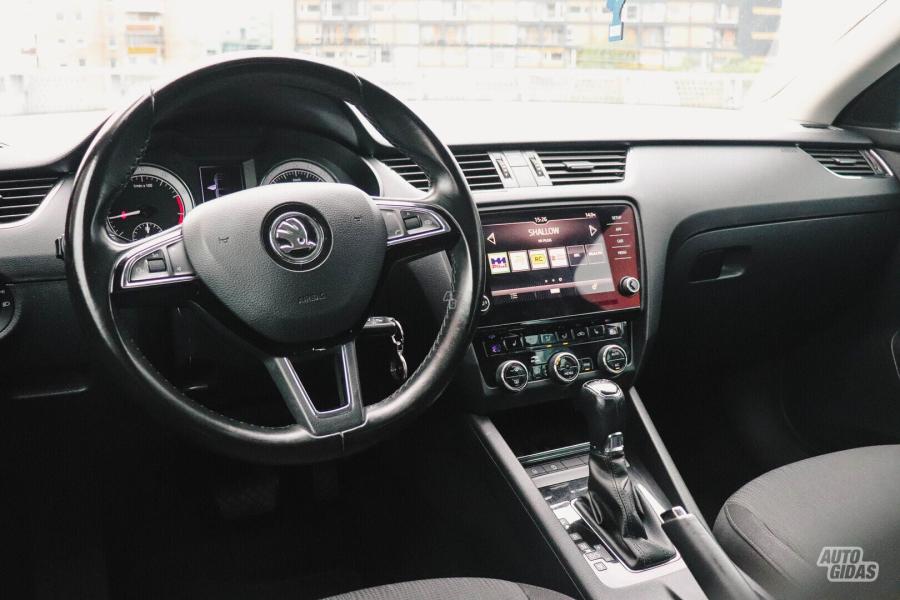 Brown Skoda Octavia 2018 in Vilnius, with an engine capacity of 1.00 L and mileage of 156 thousand km for 8900 €, photo 15 on AUTOMOTO.COM.LV