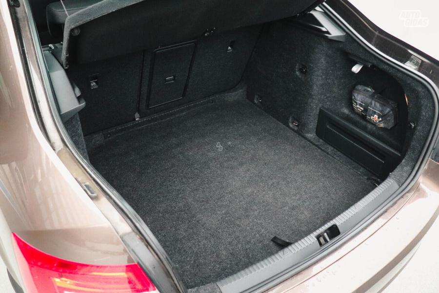 Brown Skoda Octavia 2018 in Vilnius, with an engine capacity of 1.00 L and mileage of 156 thousand km for 8900 €, photo 18 on AUTOMOTO.COM.LV