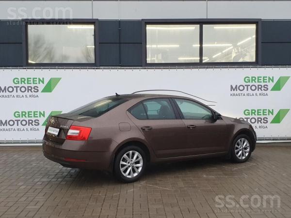 Brown Skoda Octavia 2019 in Riga, with an engine capacity of 1.50 L and mileage of 118 thousand km for 14250 €, photo 6 on AUTOMOTO.COM.LV