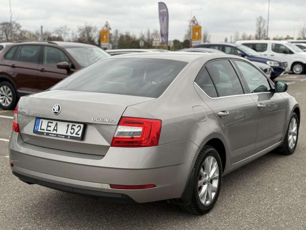 Brown Skoda Octavia 2019 in Vilnius, with an engine capacity of 1.00 L and mileage of 145 thousand km for 9350 €, photo 5 on AUTOMOTO.COM.LV