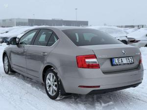 Brown Skoda Octavia 2019 in Vilnius, with an engine capacity of 1.00 L and mileage of 145 thousand km for 9450 €, photo 8 on AUTOMOTO.COM.LV