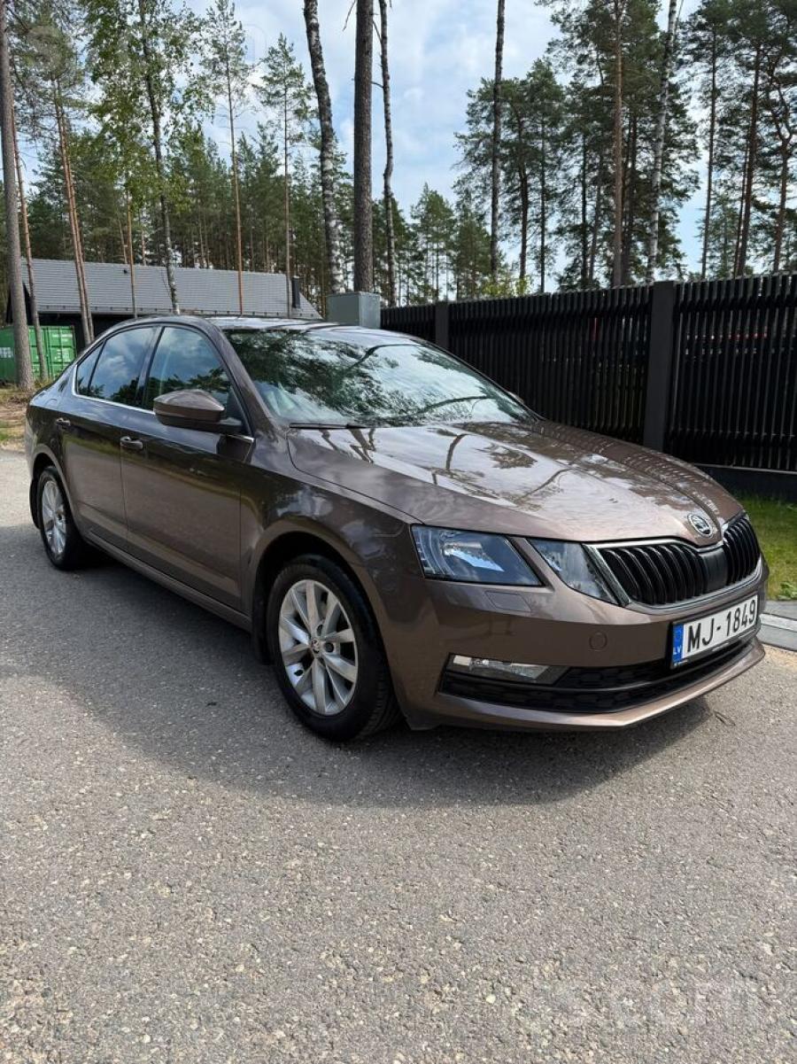 Brown Skoda Octavia 2019 in Riga, with an engine capacity of 1.50 L and mileage of 65 thousand km for 12550 €, photo 1 on AUTOMOTO.COM.LV