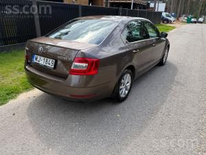 Brown Skoda Octavia 2019 in Riga, with an engine capacity of 1.50 L and mileage of 65 thousand km for 12550 €, photo 4 on AUTOMOTO.COM.LV
