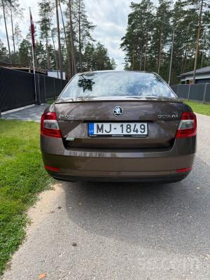 Brown Skoda Octavia 2019 in Riga, with an engine capacity of 1.50 L and mileage of 65 thousand km for 12550 €, photo 5 on AUTOMOTO.COM.LV