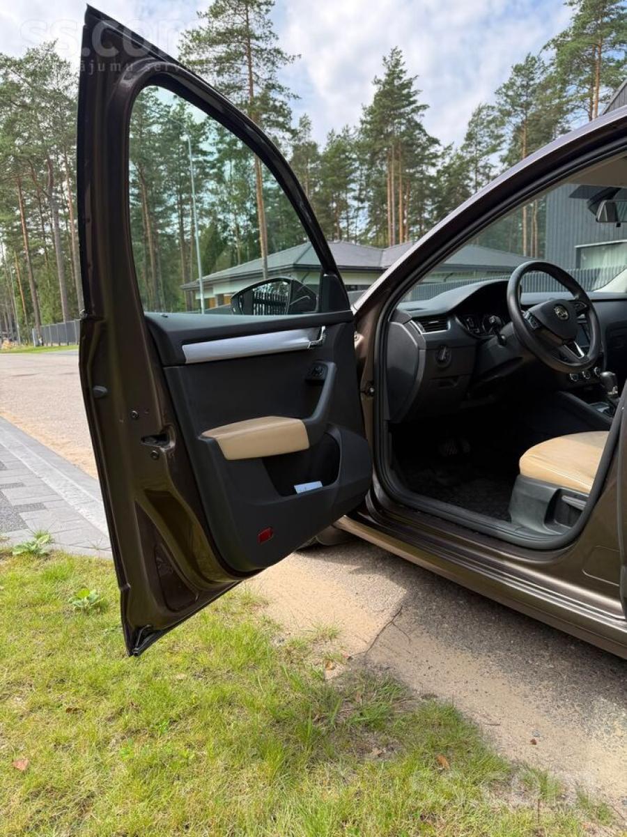 Brown Skoda Octavia 2019 in Riga, with an engine capacity of 1.50 L and mileage of 65 thousand km for 12550 €, photo 10 on AUTOMOTO.COM.LV